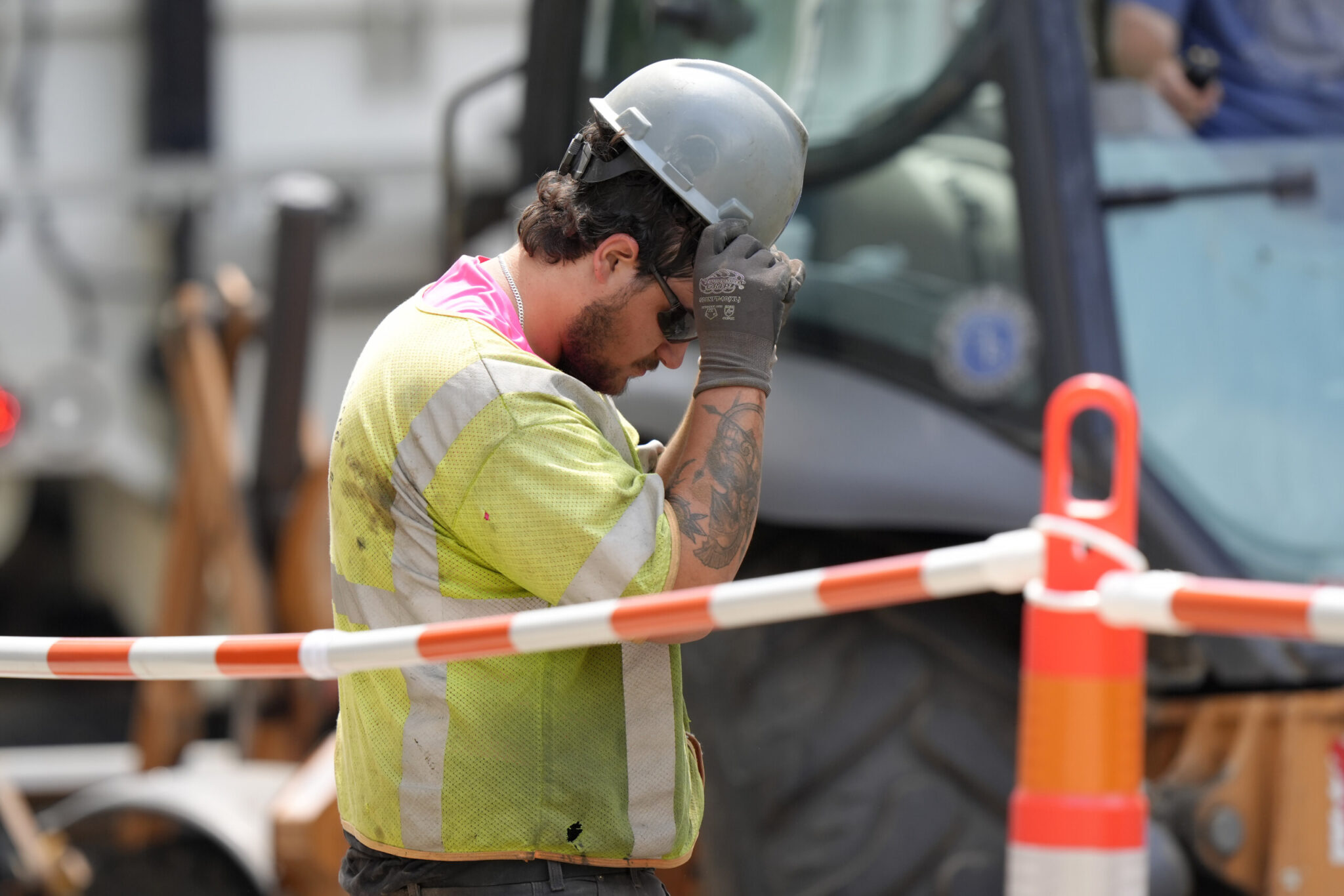 Workplace safety, government sources: ready to update subcontracting ...