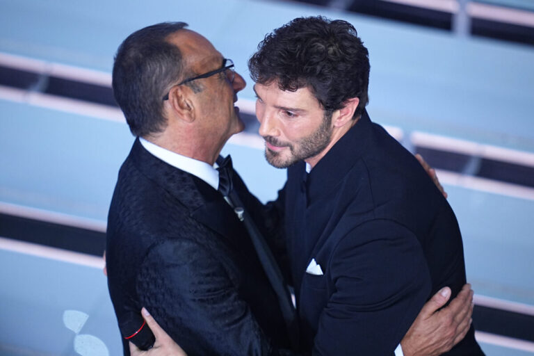Sanremo: Conti officially announces De Martino as host and artistic ...